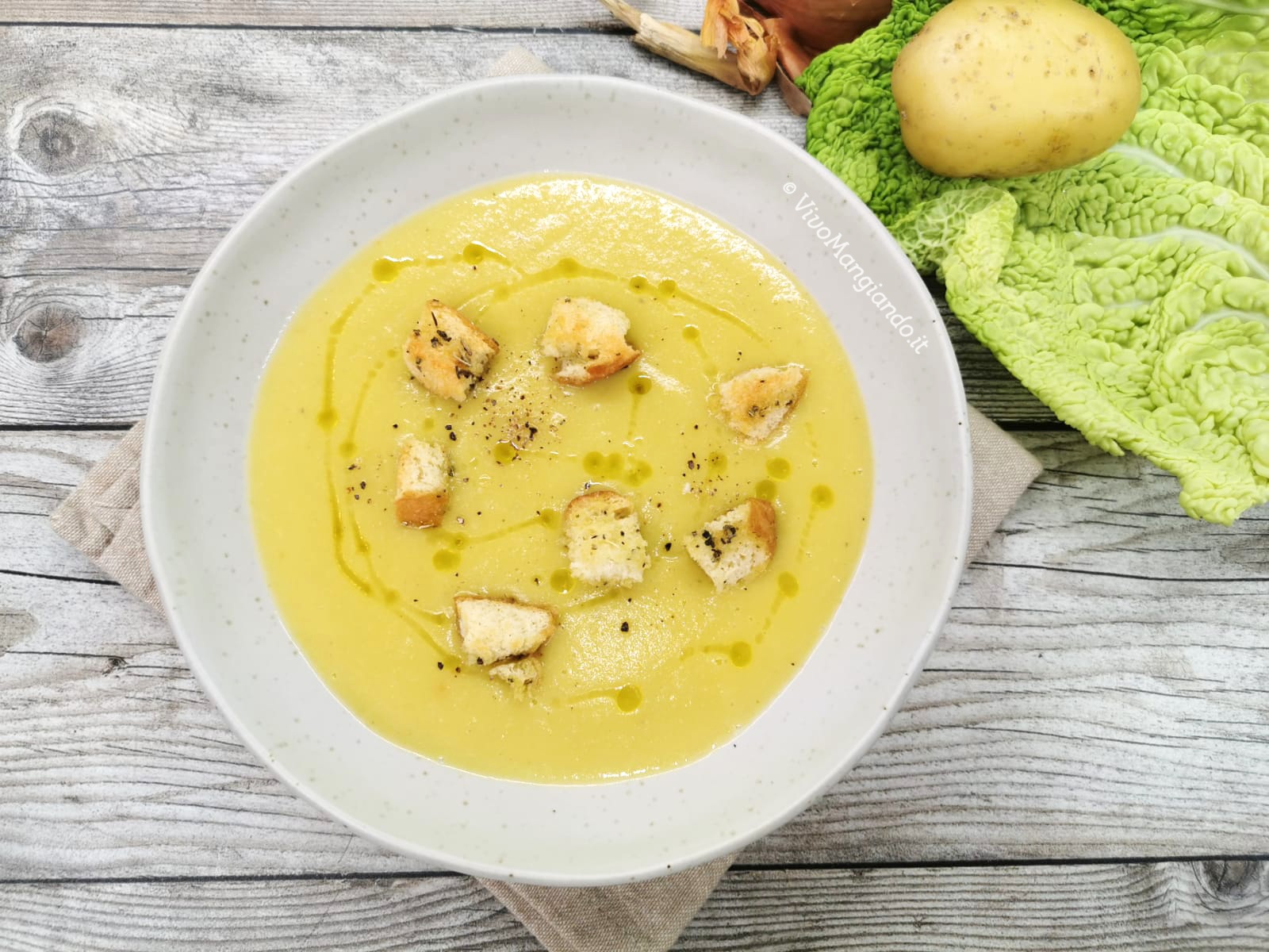 Crema di verza e patate - Vivo Mangiando